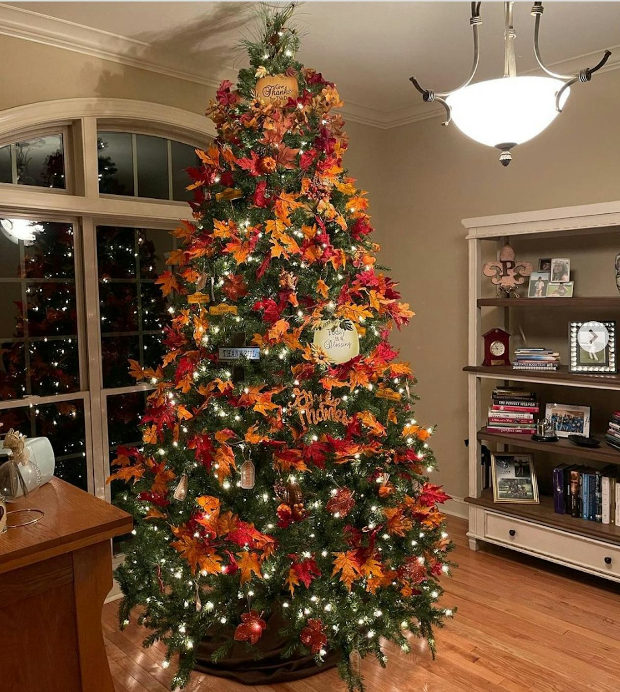 15 Thanksgiving Christmas Tree Ideas To Try At Home