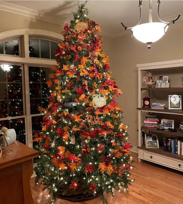 15 Thanksgiving Christmas Tree Ideas To Try At Home