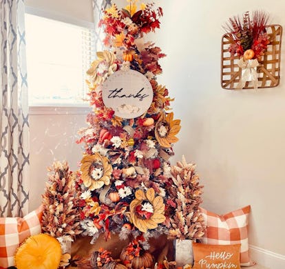 15 Thanksgiving Christmas Tree Ideas To Try At Home