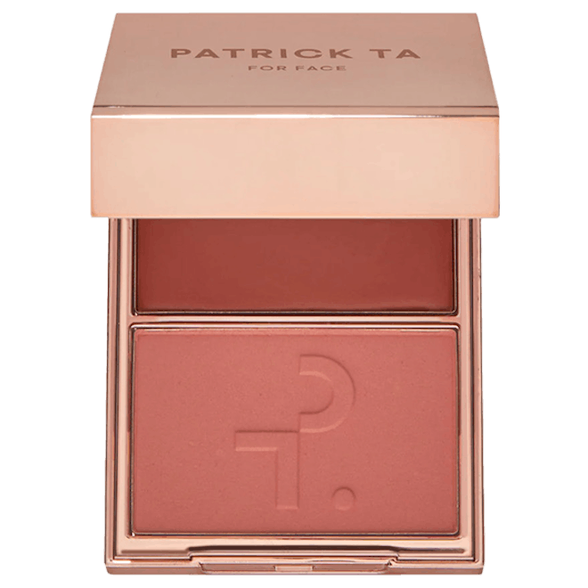Emily Ratajkowski's Sunburn Blush Look Brings The TikTok Trend To Life Emily Ratajkowski's Sunburn Blush Look Brings The TikTok Trend To Life