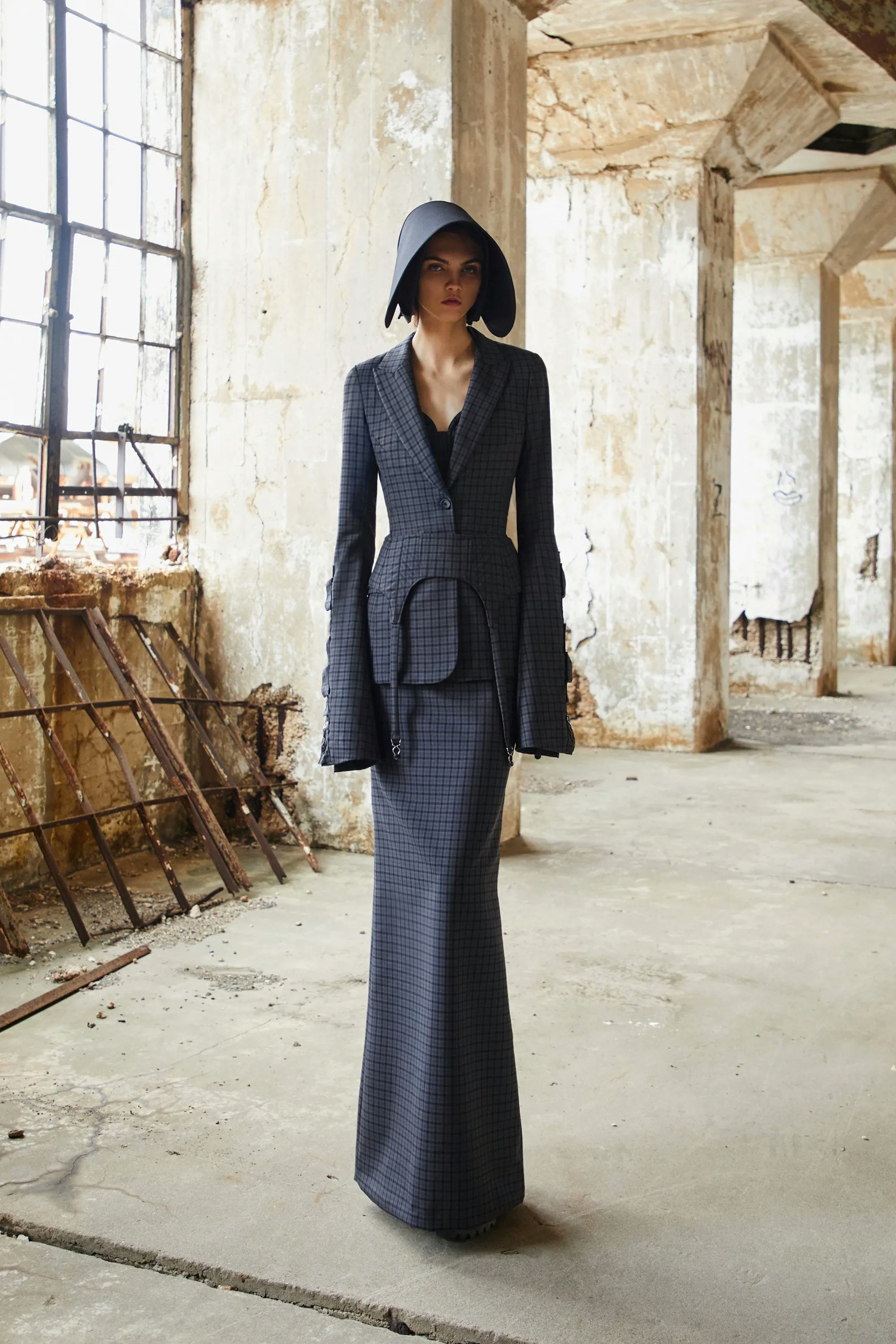 Hailey Bieber’s ‘Forbes’ 30 Under 30 Summit Outfit Was An Elegant ...