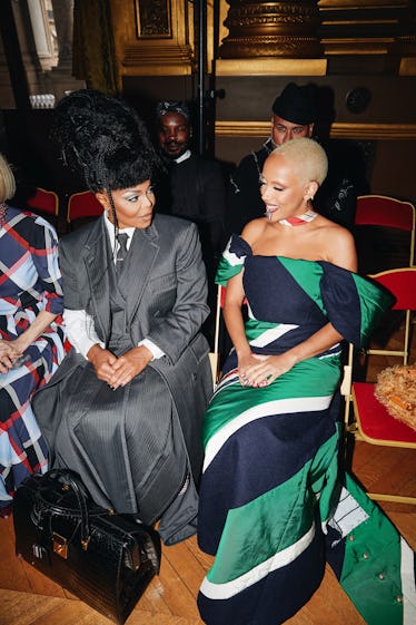 Doja Cat on Her Paris Fashion Week Makeup and That Gold Look