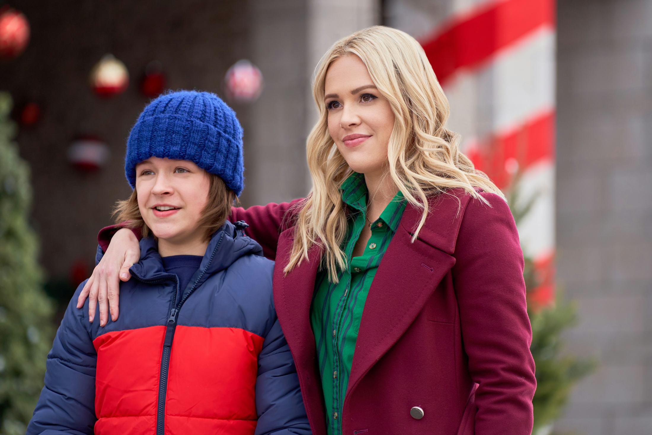 The 2022 Hallmark Christmas Movie Lineup Is Here!