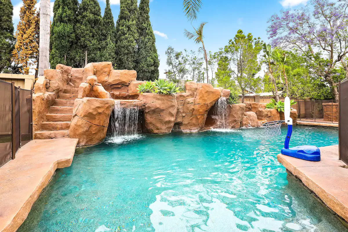 14 Disney-Themed Airbnbs That Are The Ultimate Nostalgic Stay
