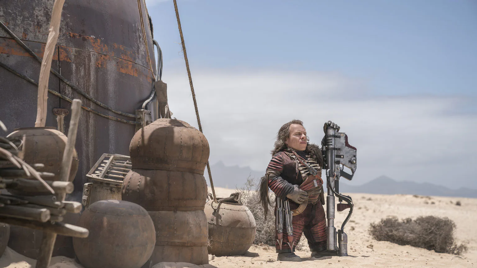 Warwick Davis Die Hard Willow Star Warwick Davis Says He Will 'never
