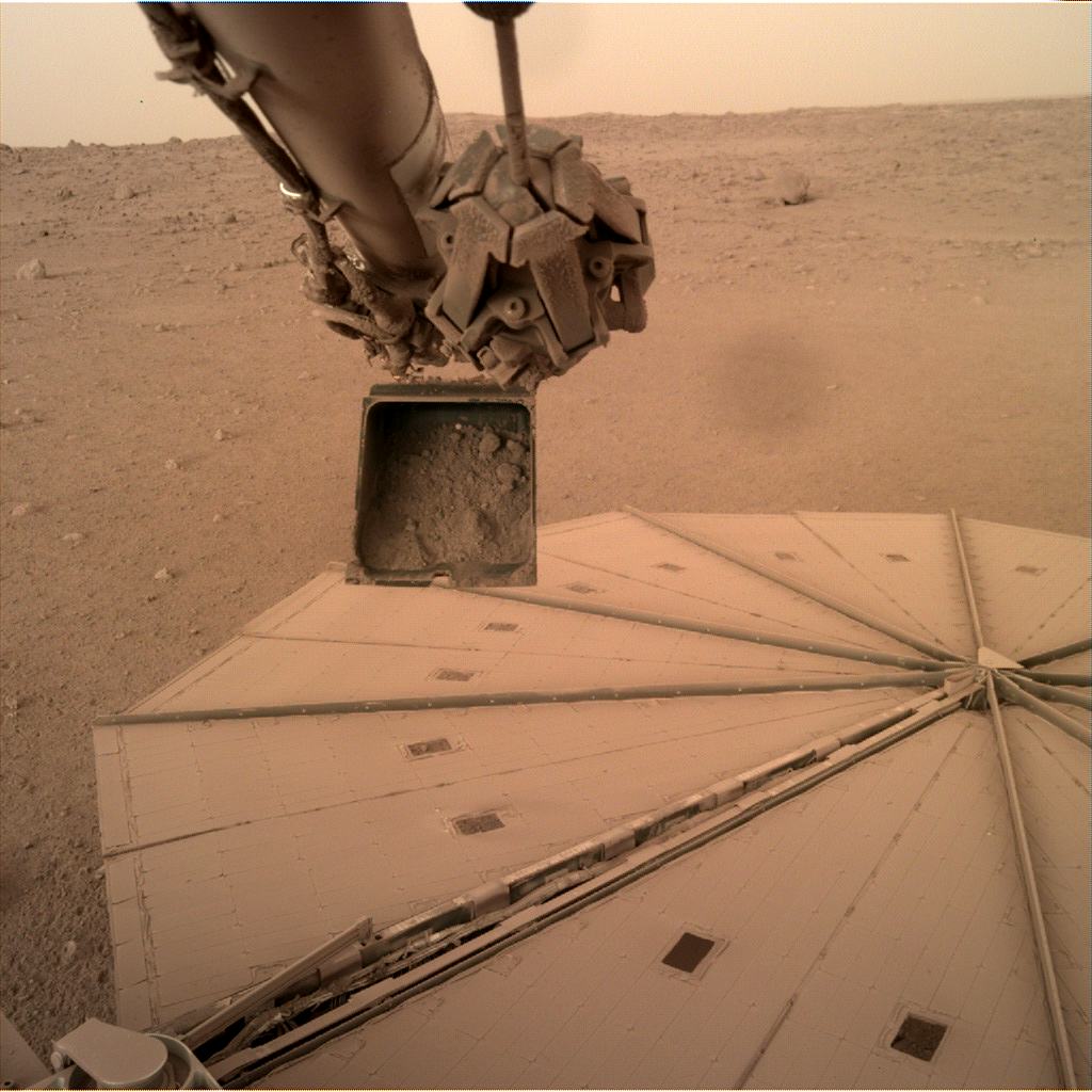 Goodbye InSight: 11 incredible views of Mars from the groundbreaking ...