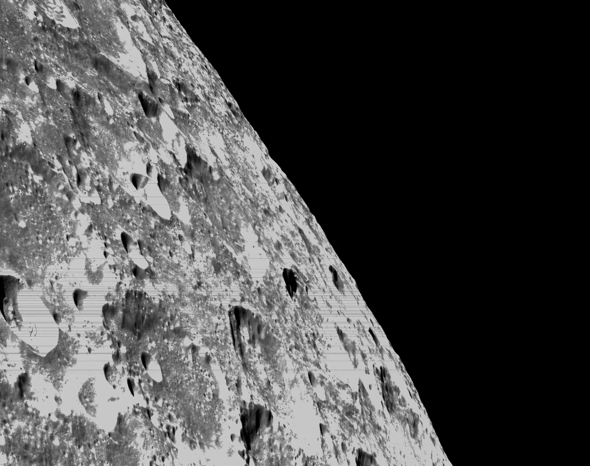 Orion breaks a 52-year-old spaceflight record on Artemis Moon orbit