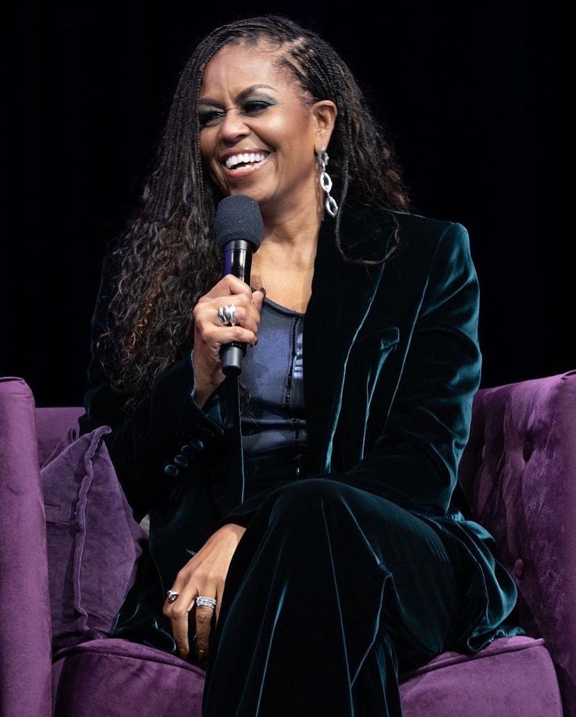 Michelle Obama's Book Tour Hairstyles All Glorify Her Chic New Braids Michelle Obama's Book Tour Hairstyles All Glorify Her Chic New Braids