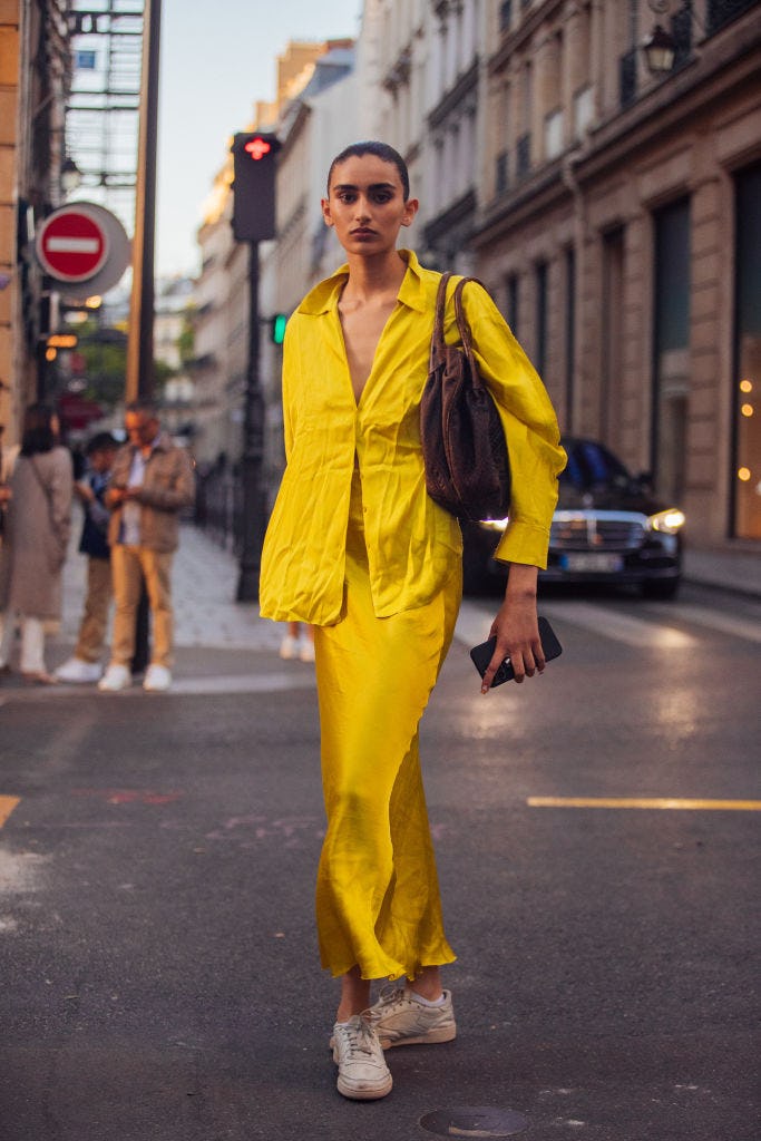 Maxi Skirt Outfit Ideas For Minimalists Who Appreciate Versatility