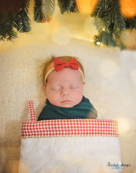 These 20 Christmas Baby Announcements Are Merry & Bright