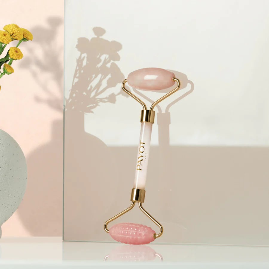 The 'Emily In Paris' Season 3 Makeup Looks Are Full Of French Girl ...