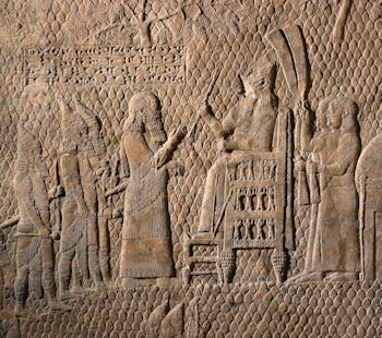 2,700 years later, ancient rock carvings reveal the most stunning city ...