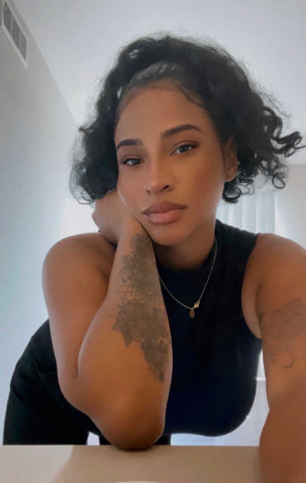 Anna Delvey's IRL Best Friend Neff Davis On Why She Remains Loyal To ...