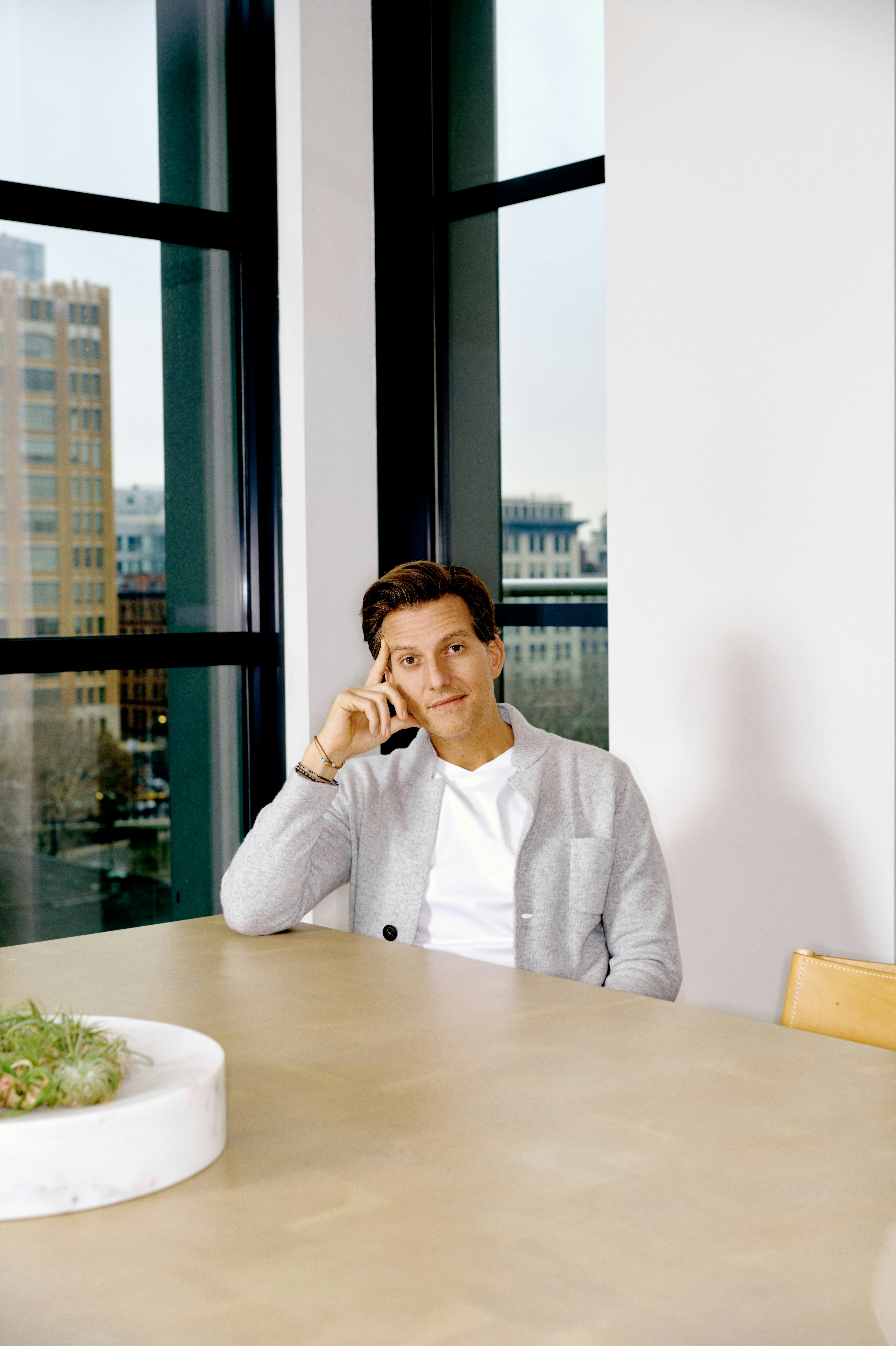 Dr. Apa Is The Dentist Behind Instagram's Most Natural Veneers