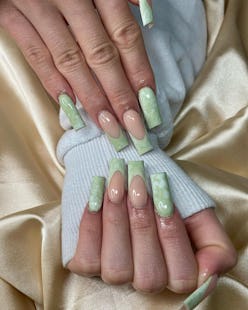 7 Marble Nail Designs To Try For An Unexpected Spring Nail Art Look