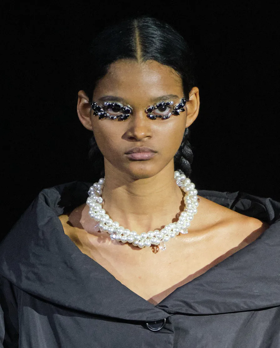 The Fall/Winter 2022 Jewelry Trends You’ll Be Piling On In A Few Months