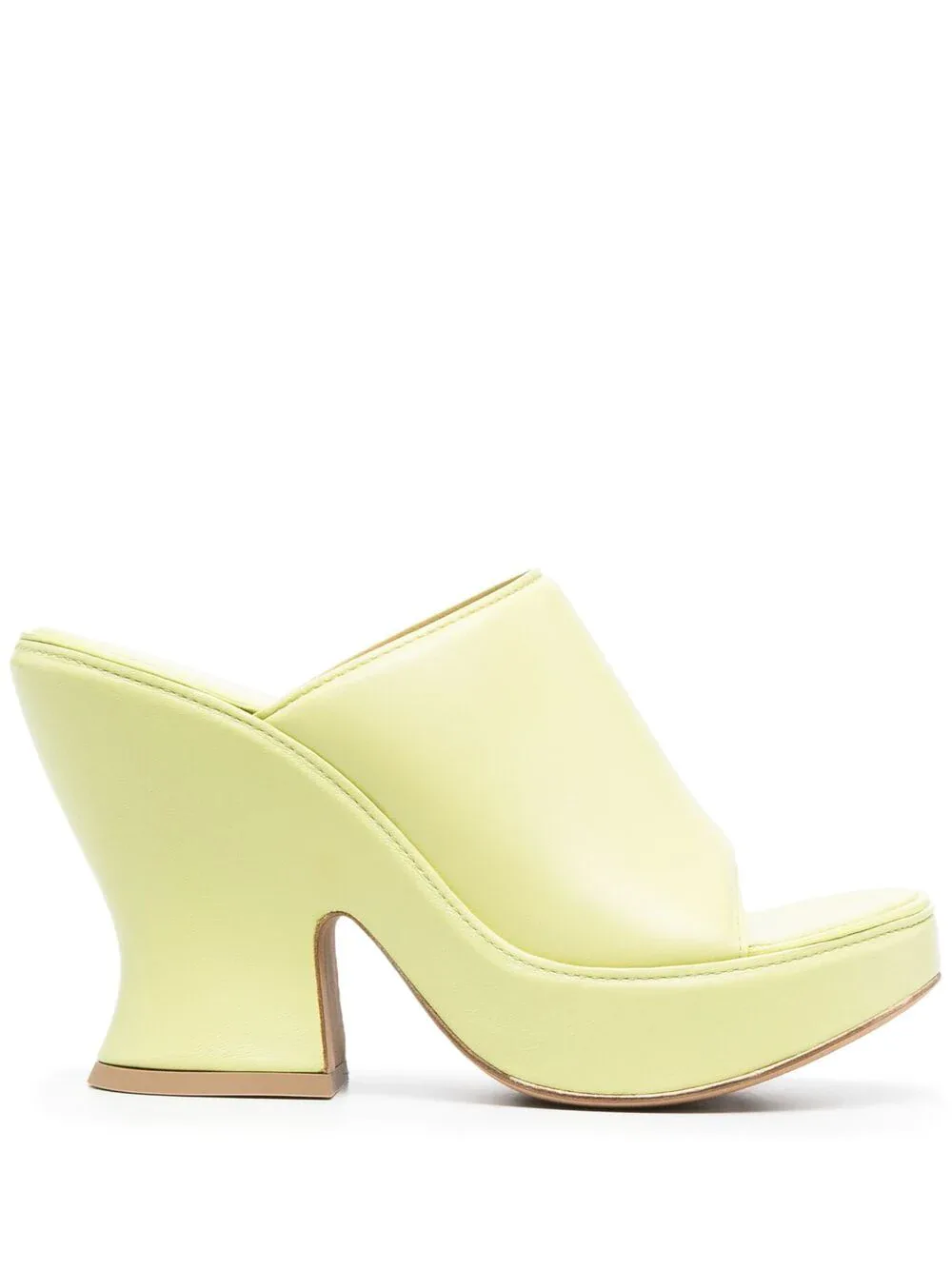 2022’s Platform Shoe Trend Inspires You To Reach New Heights