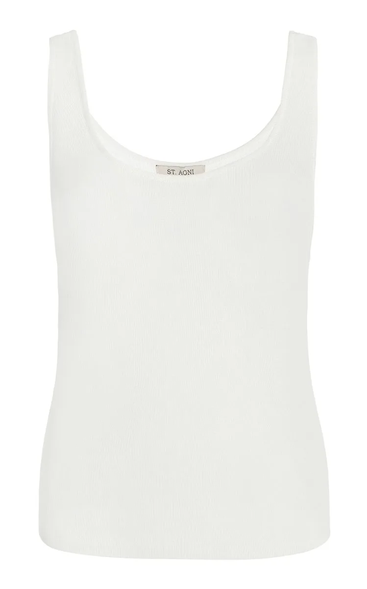 Bella Hadid’s White Tank Is Her Trusty Everyday Staple
