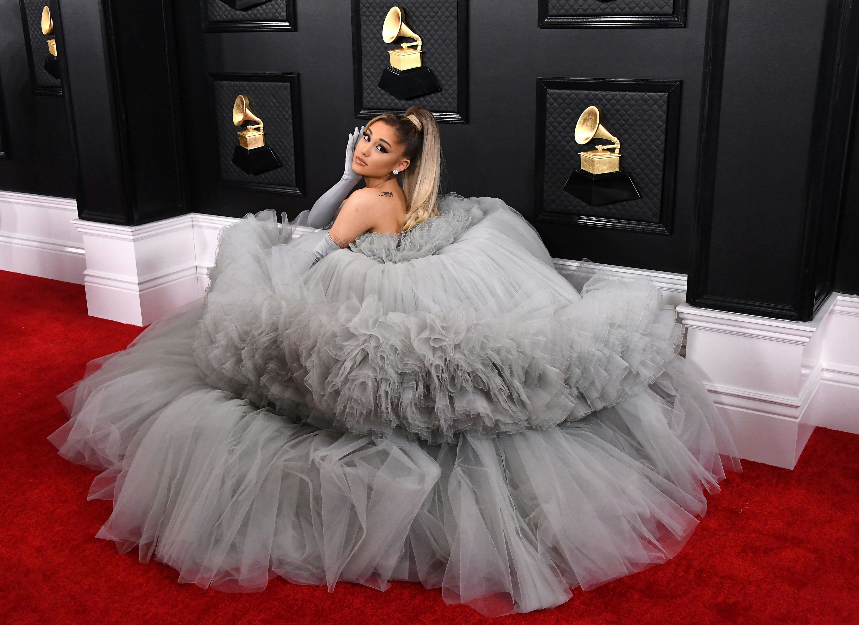 19 Iconic Grammys Outfits To Reminisce Over