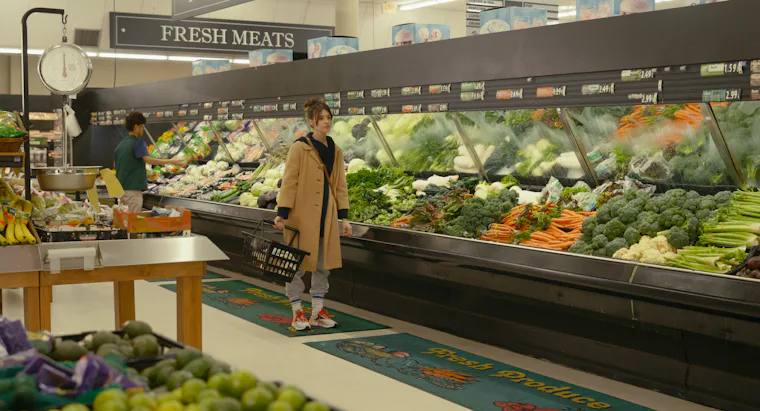 Daisy Edgar-Jones & Sebastian Stan On Their Gory Rom-Com, 'Fresh'