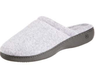 The 11 Best Slippers For Sweaty Feet In 2022