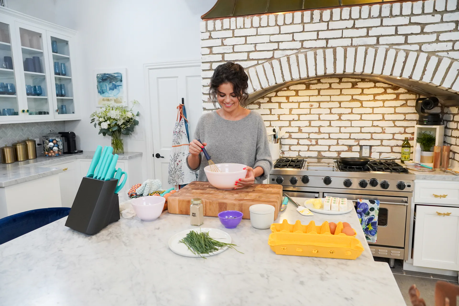 Selena Gomez's Kitchen Decor Tips Include Pastels & Rainbow Knives