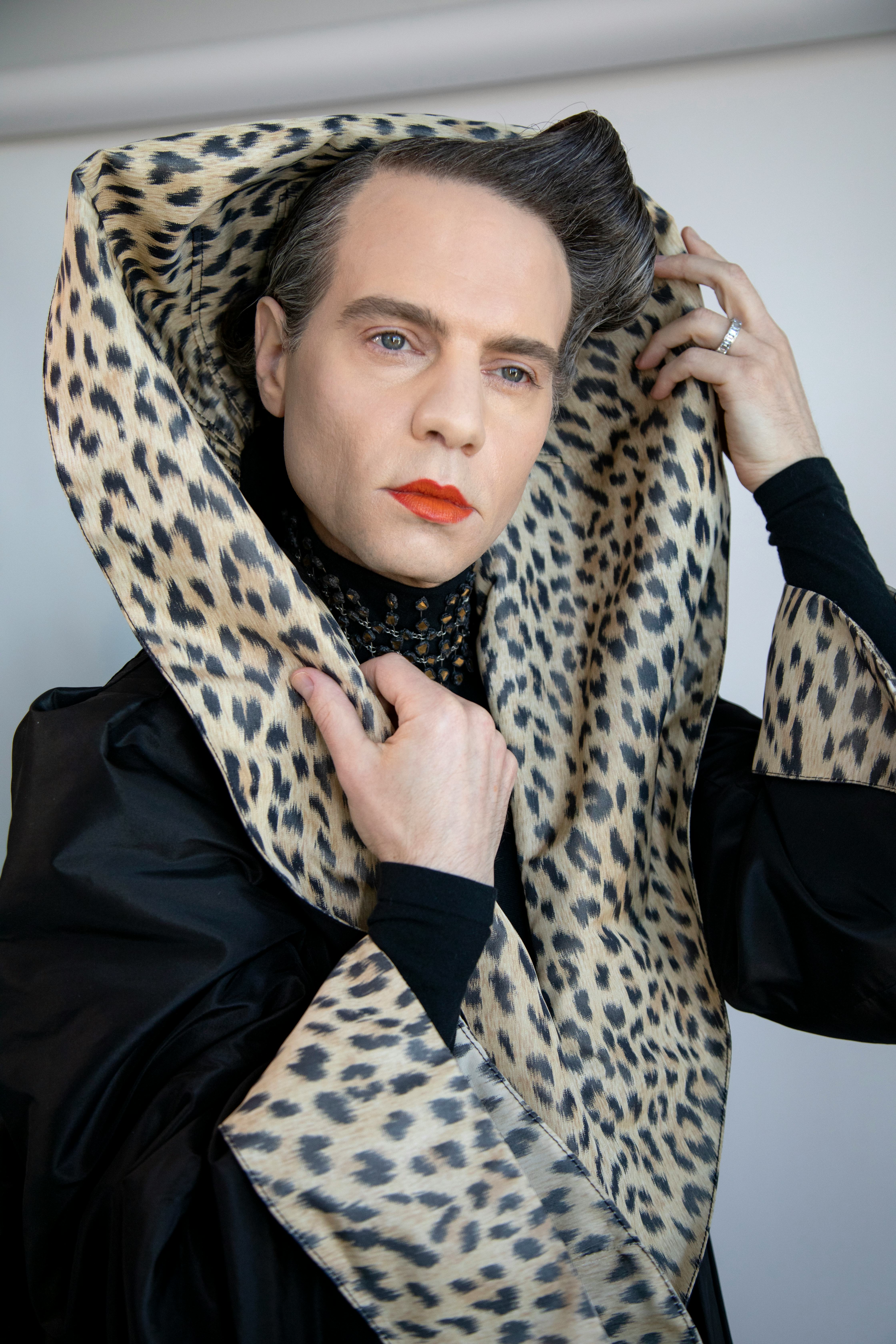 Producer Jordan Roth Pays Tribute to ‘Funny Girl’ in Custom Fashion