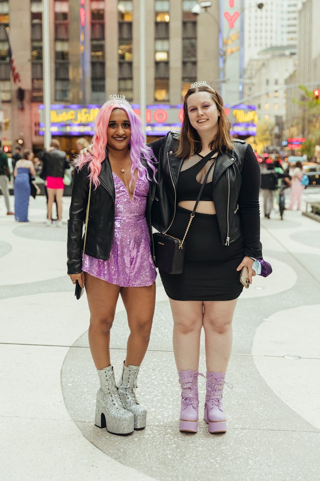 Olivia Rodrigo's 'Sour Tour' In New York Brought Prom Dresses ...