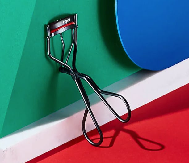 The Best Eyelash Curlers Out There & Exactly How To Use Them