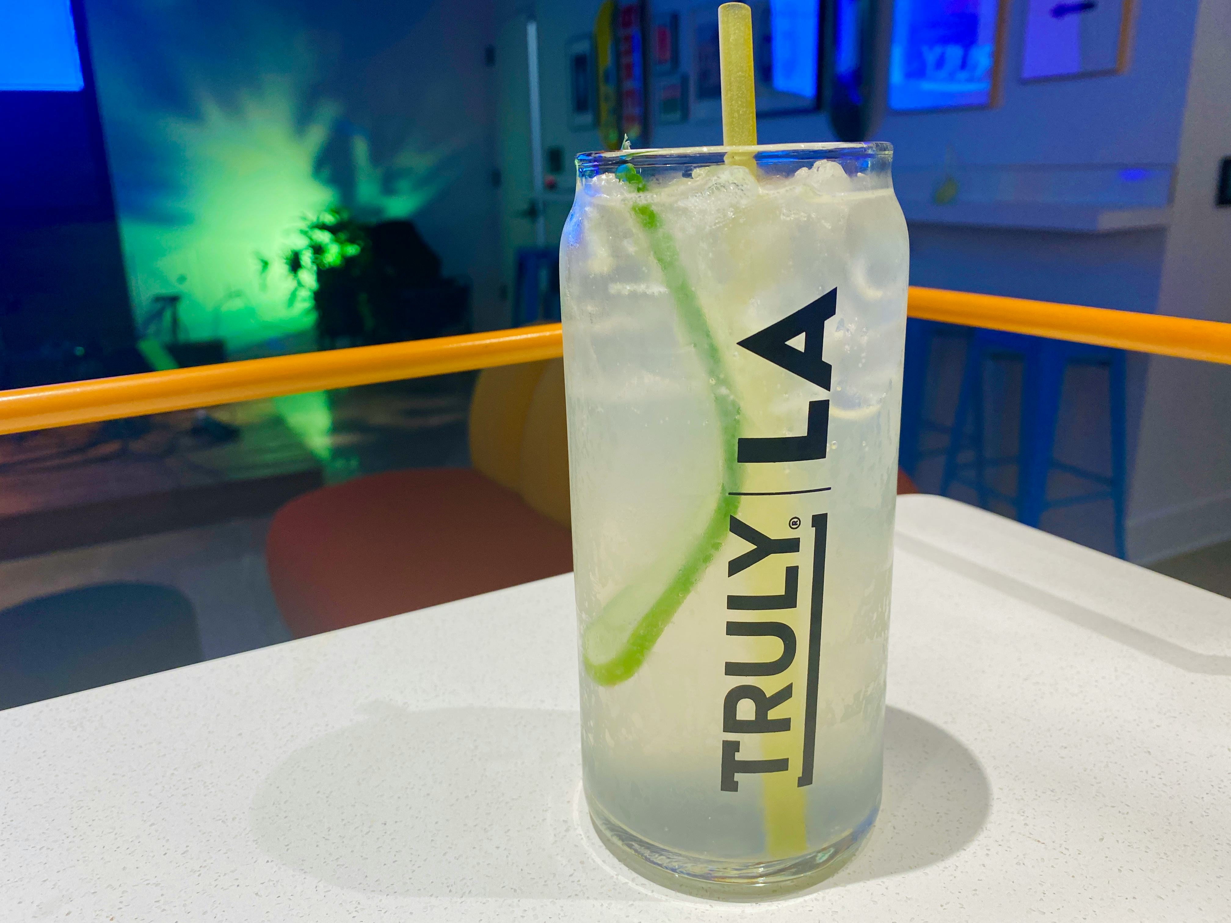 I Tried Truly's Draft Seltzers At The LA Taproom & This Flavor Is The ...