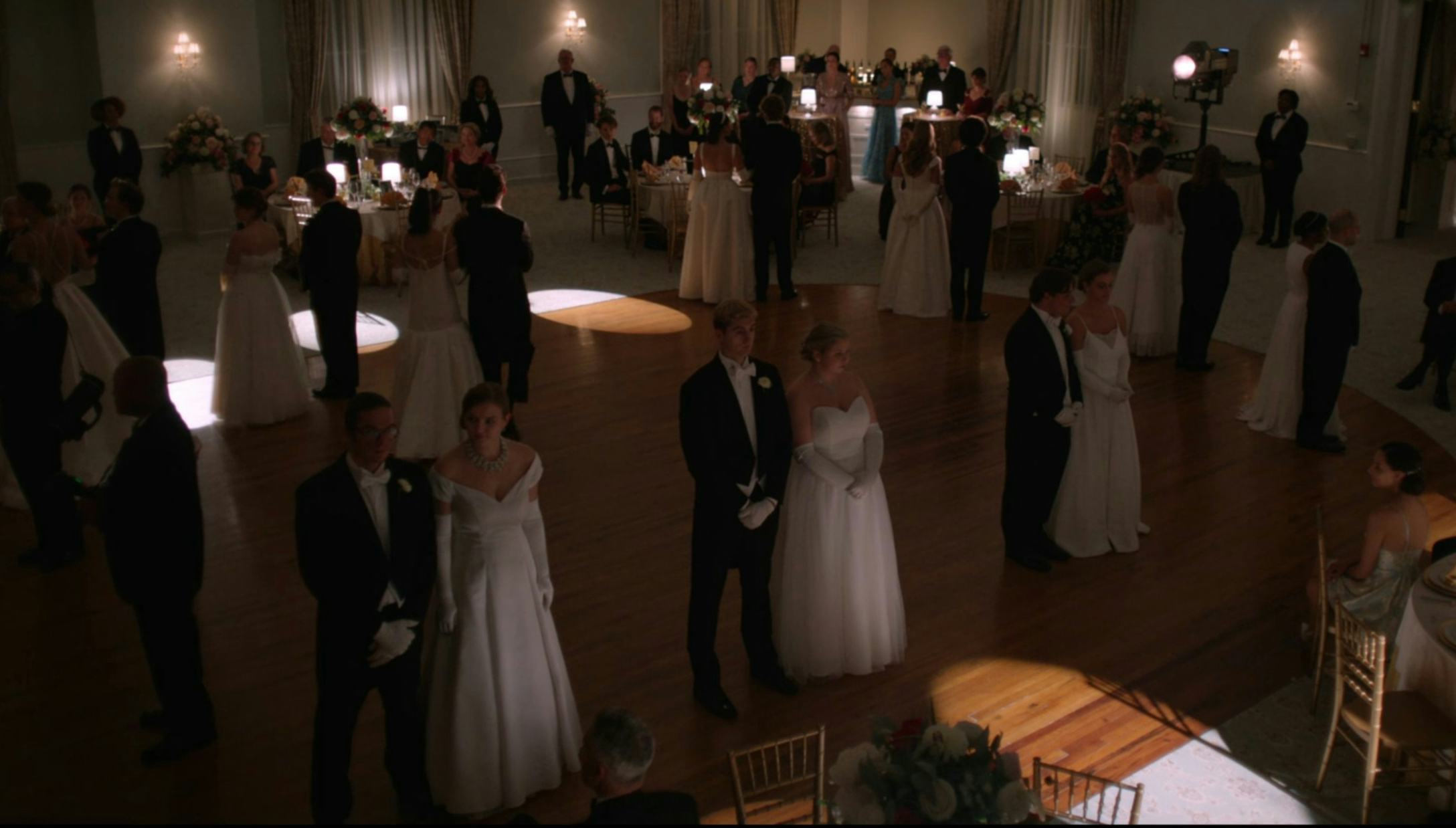 Shayla's Deb Ball Dress In ‘The Summer I Turned Pretty’ Could Tear ...