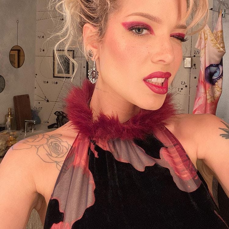 12 Of Halsey's Makeup Looks That Are True Works Of Art