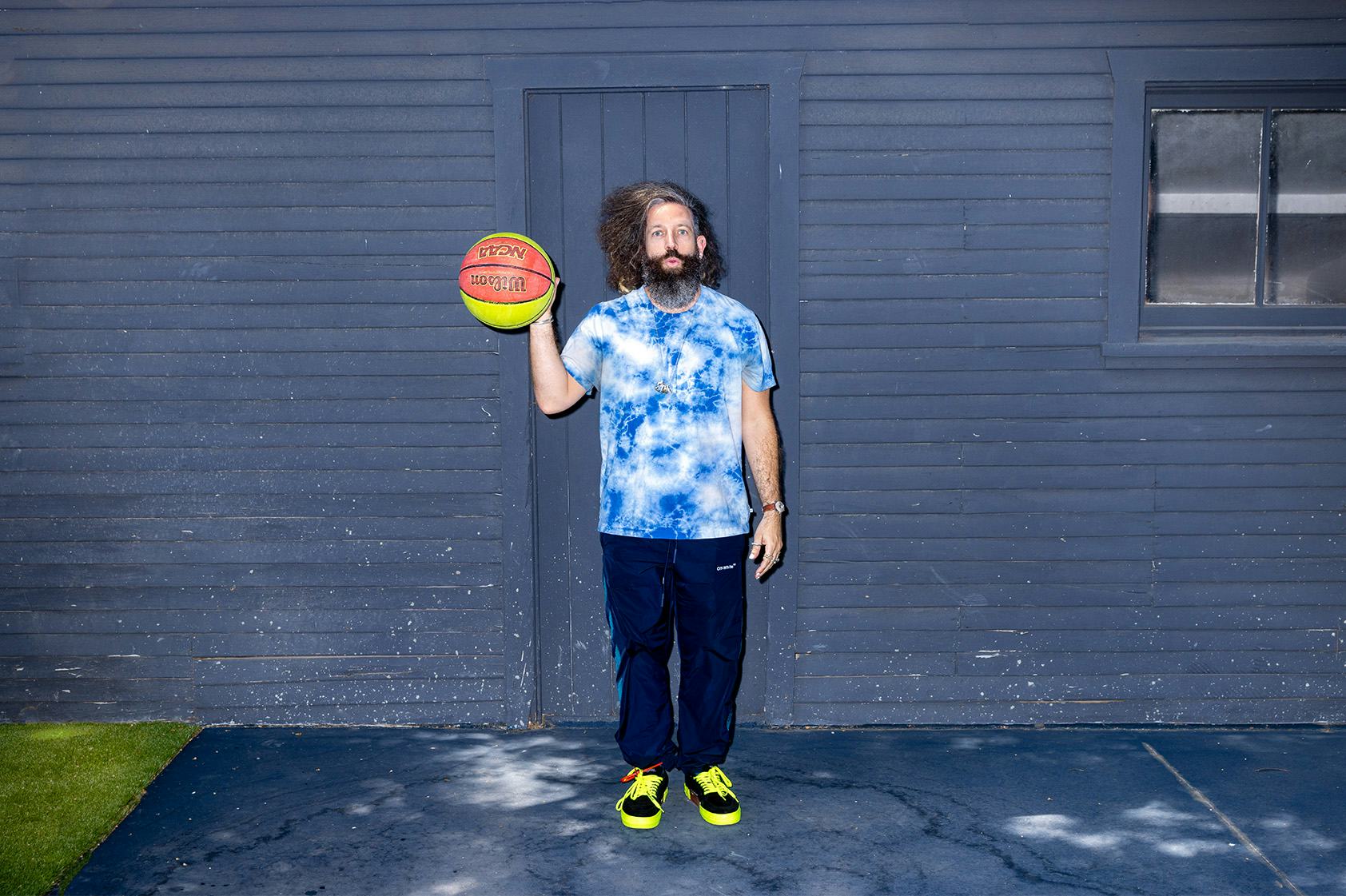 Elan Gale On 'FBoy Island,' 'The Bachelor' & The Secrets To Reality TV