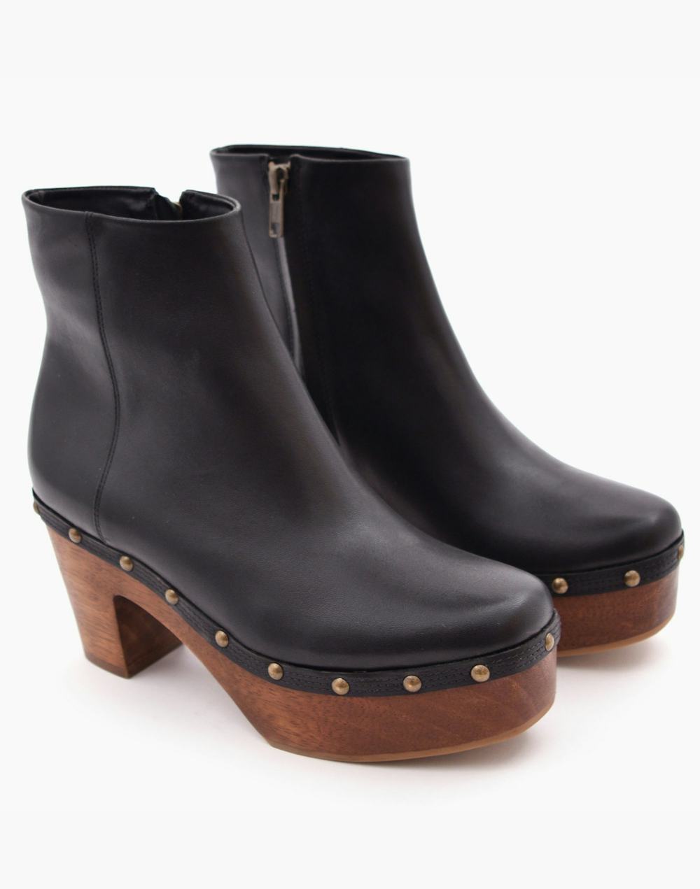 Wooden Clogs To Take You From Summer To Fall