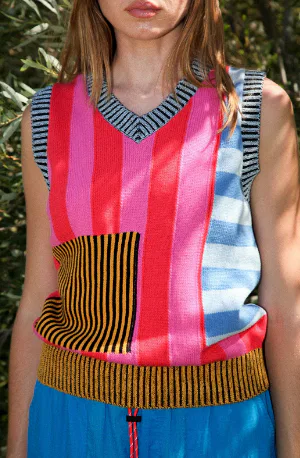 6 Sweater Vest Outfit Ideas To Put In Rotation