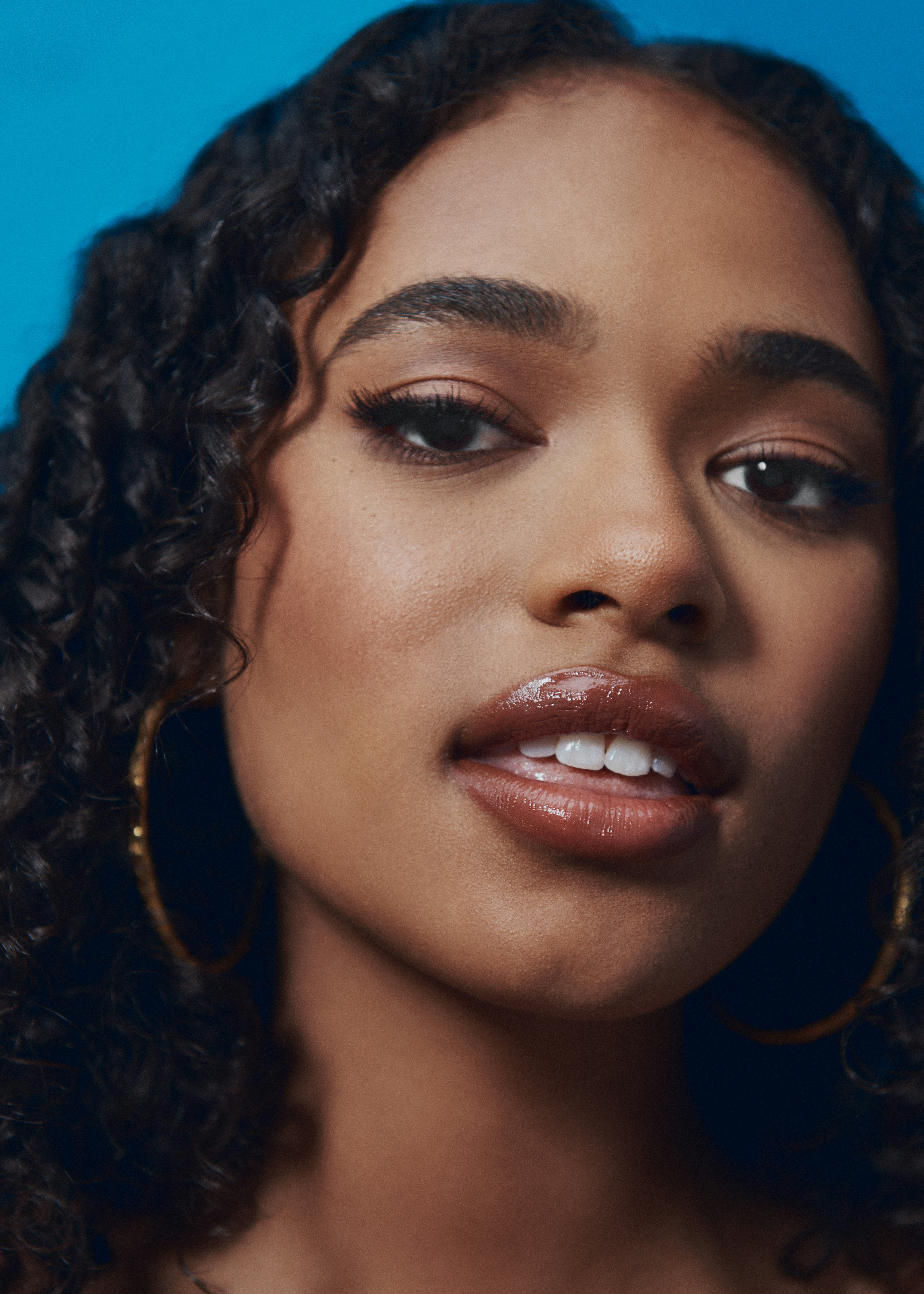 Chandler Kinney On HBO’s ‘Pretty Little Liars,’ Disney, & Zendaya