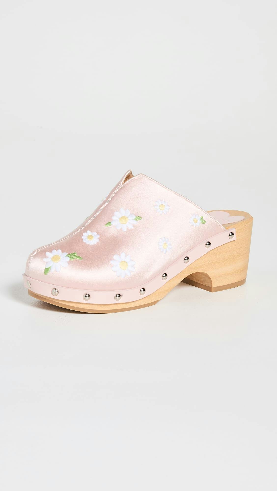 Clogs Are The 2022 Shoe Trend I'm Doubling Down On For Spring