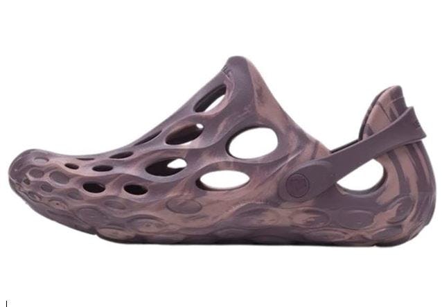 10 Shoes Similar To Crocs