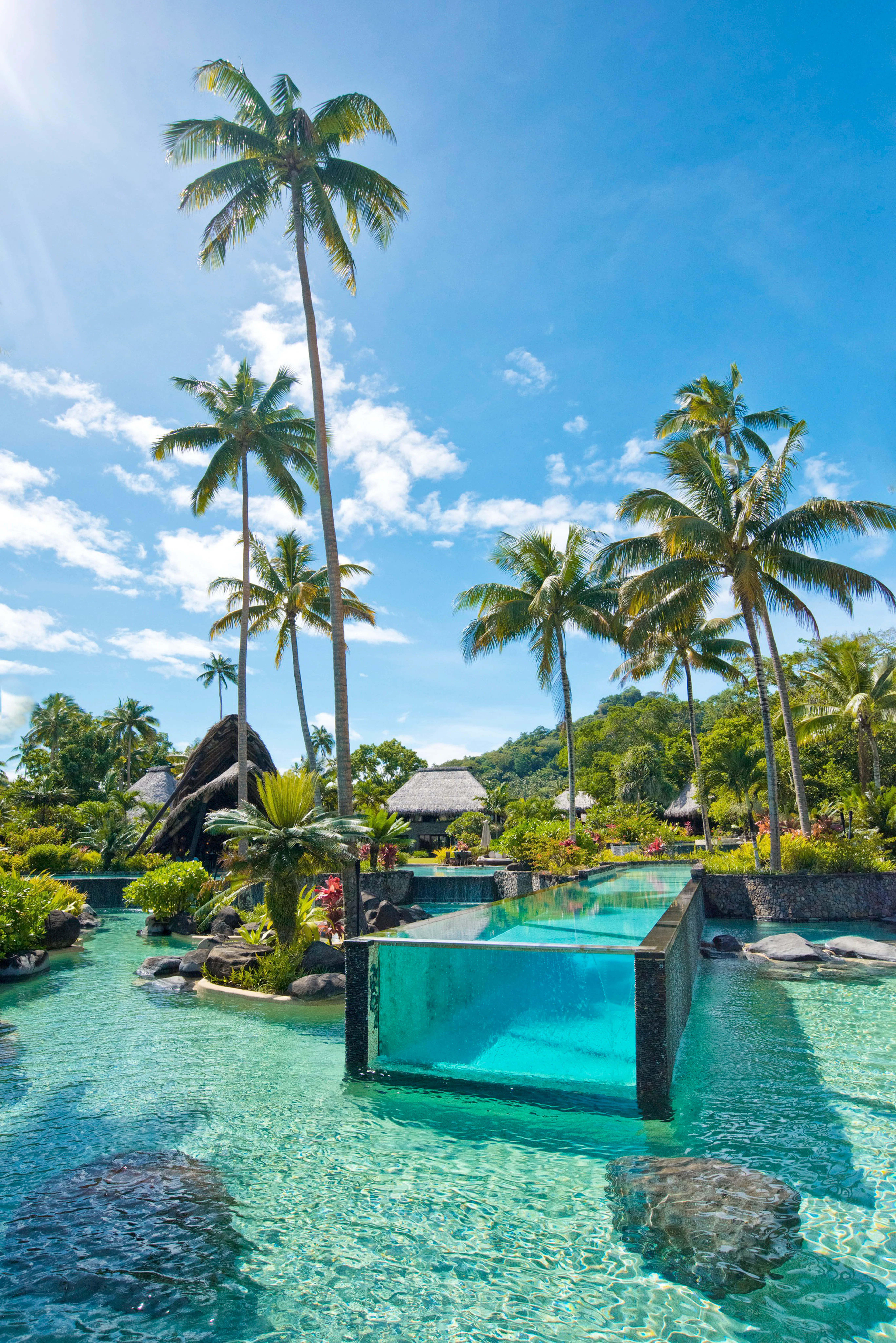 The Best Hotel & Resort Pools In The World For Those Looking To Make A ...
