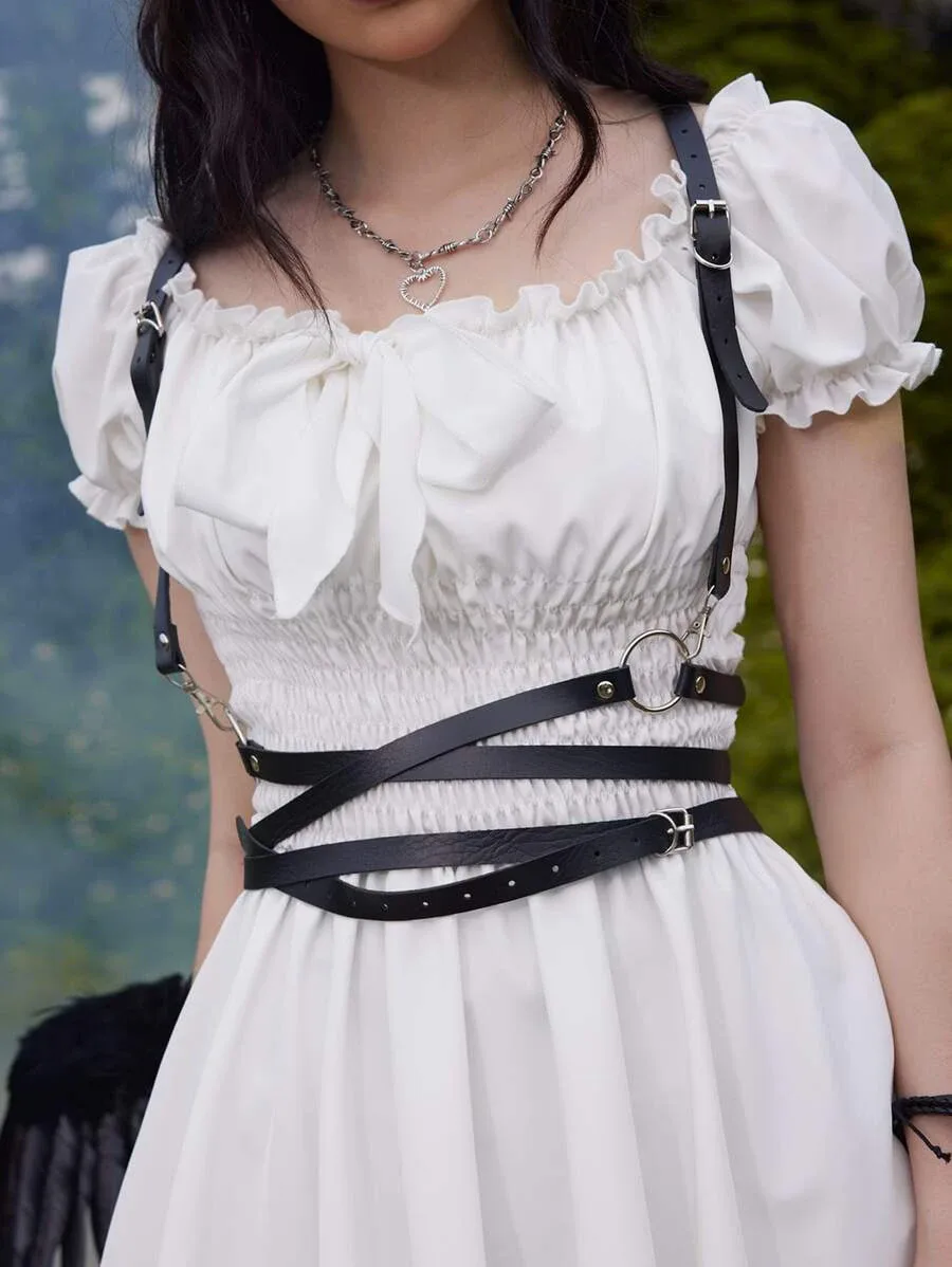 Alt-Fashion Icon Xowie Jones Aces Cyber Goth Style With ROMWE