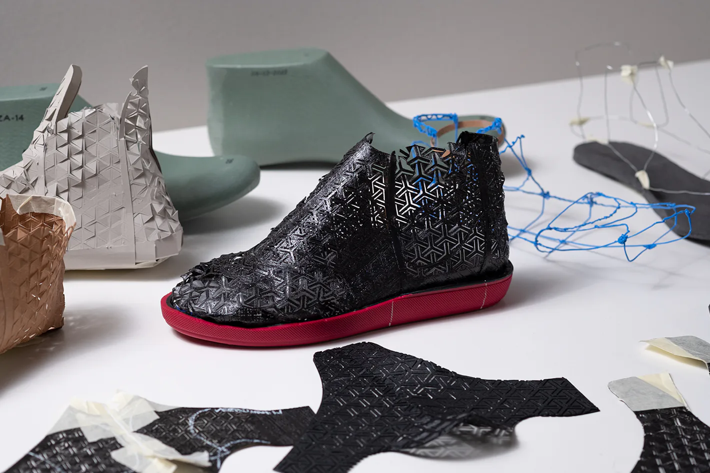These 3D-printed boots mold to your feet without laces