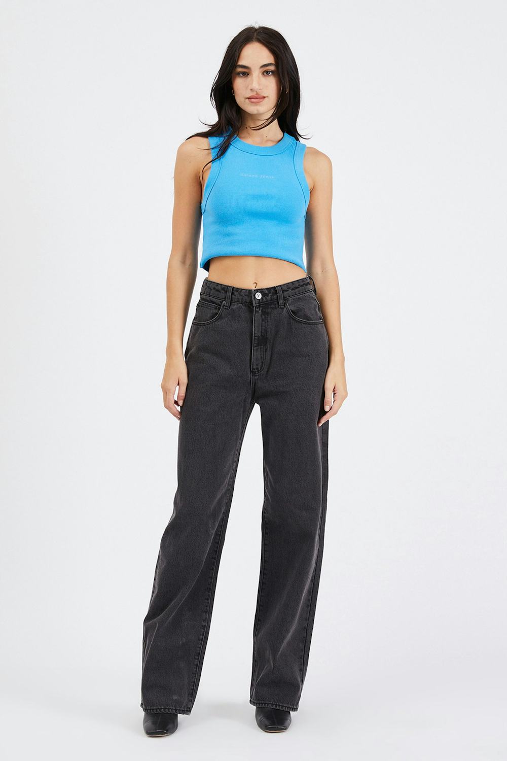 Fall 2022 Denim Trends Are All About Maxi Skirts, Accessories ...