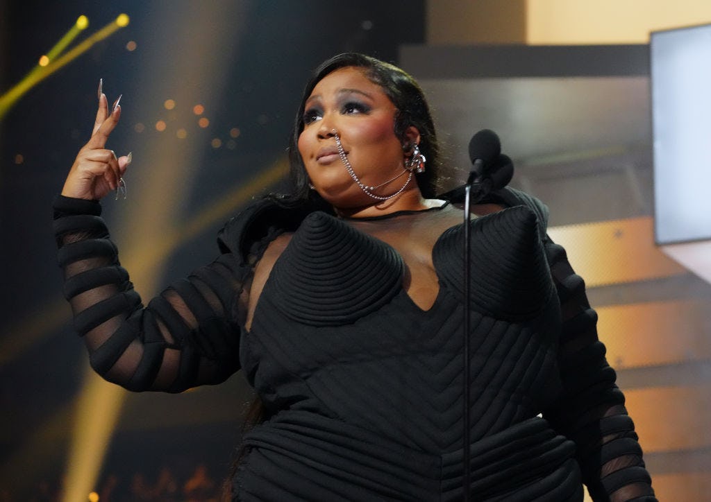 Memes & Tweets From The 2022 MTV VMAs