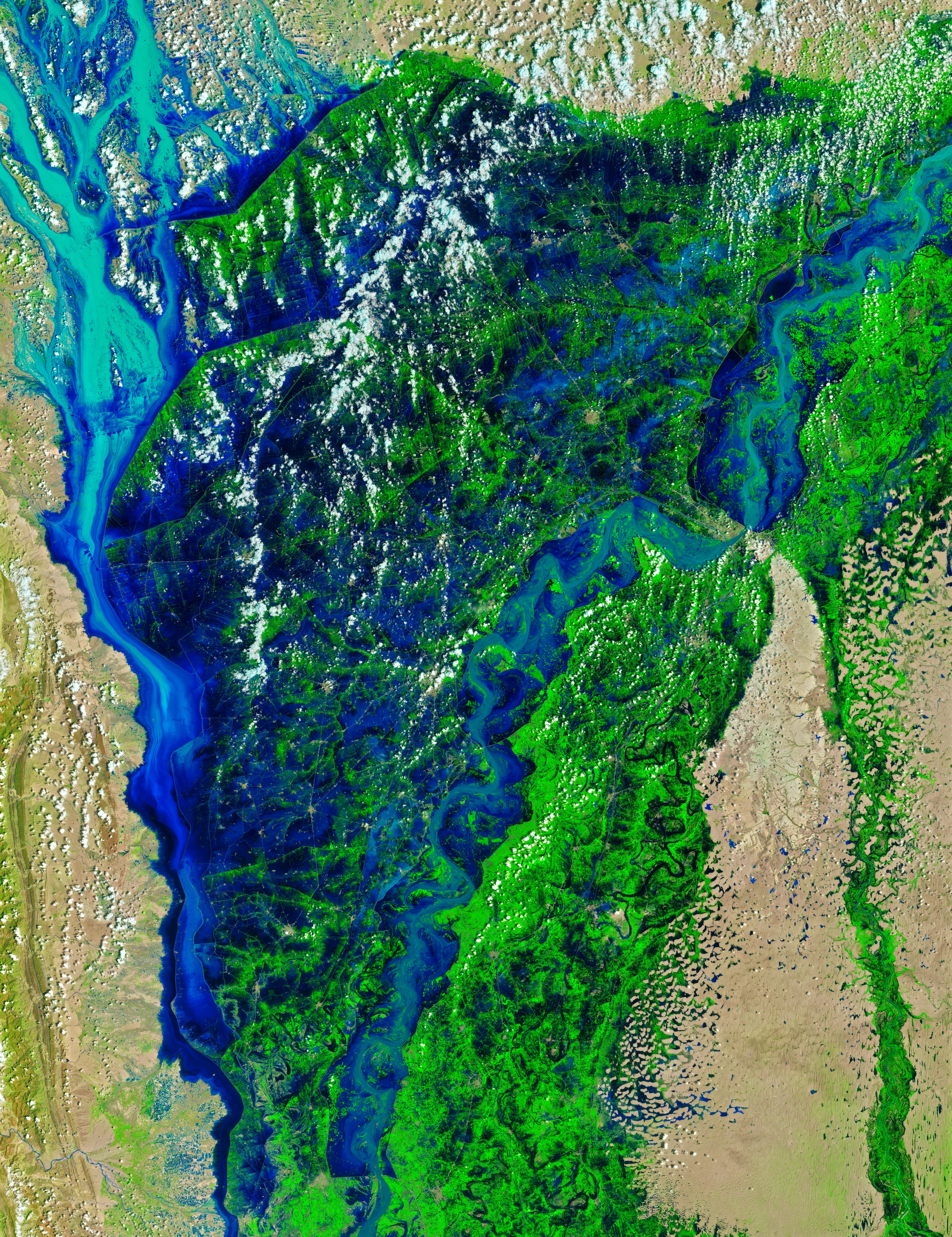 Pakistan floods: 8 satellite images show a climate catastrophe from ...