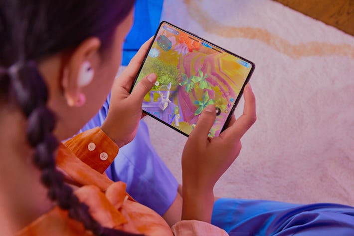 Samsung's Galaxy Z Fold 4 has a first-class camera system