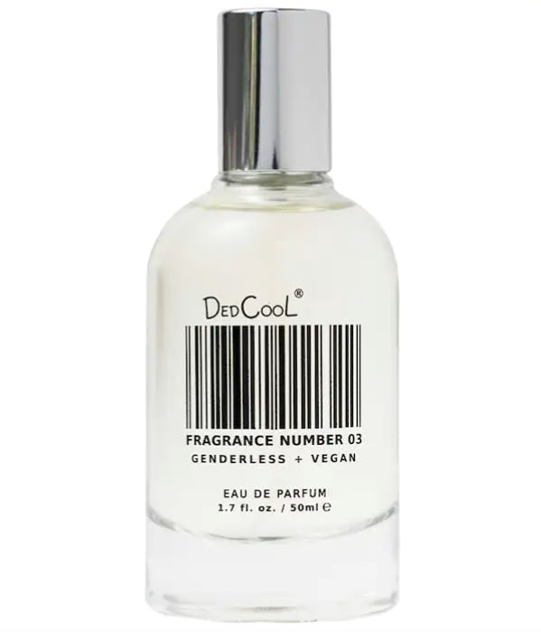 22 Spicy Perfumes For Fall 2023 That Smell Cozy & Comforting