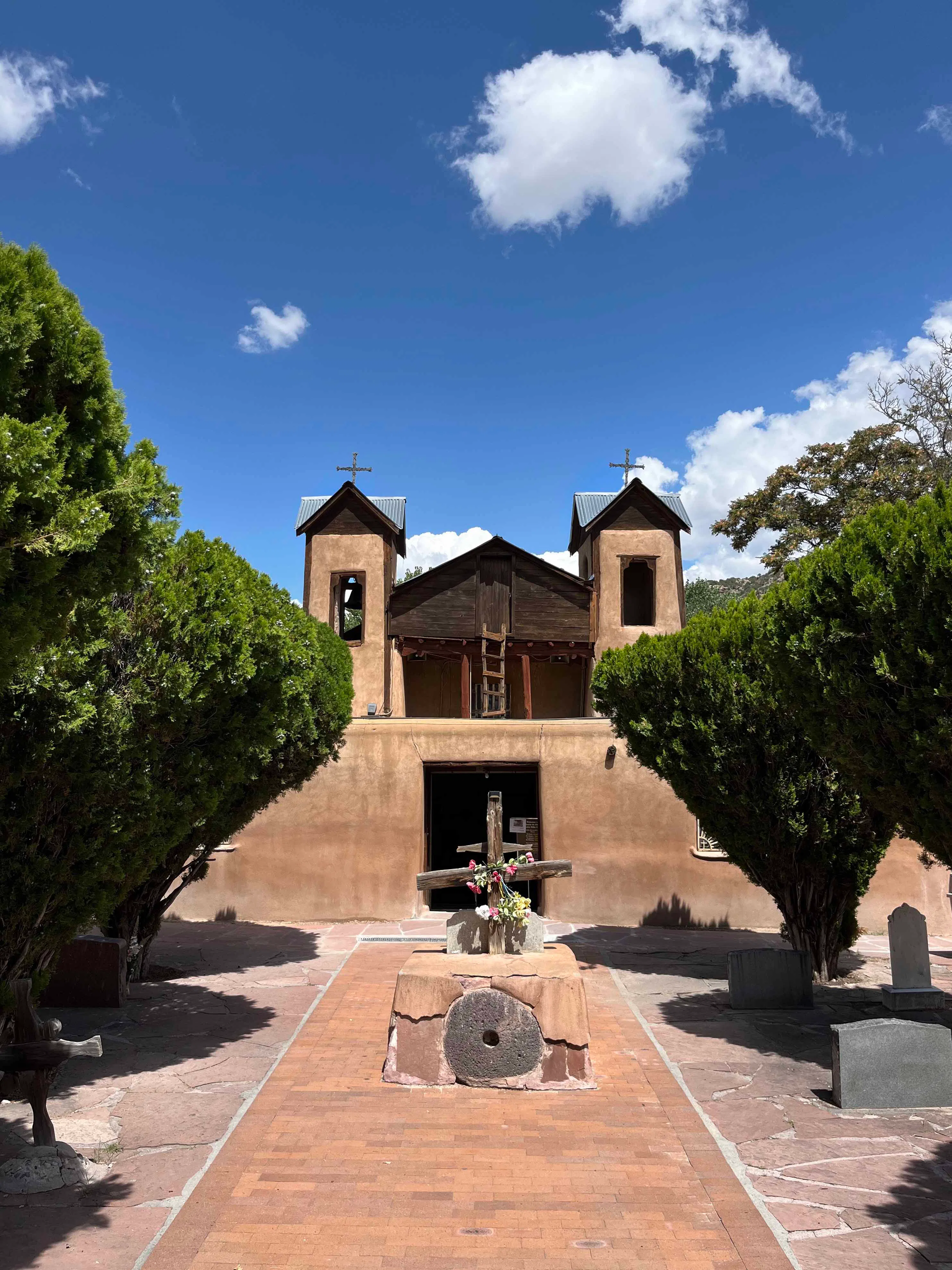 Taos & Santa Fe Guide: Why This Scenic Getaway Is Best By Car