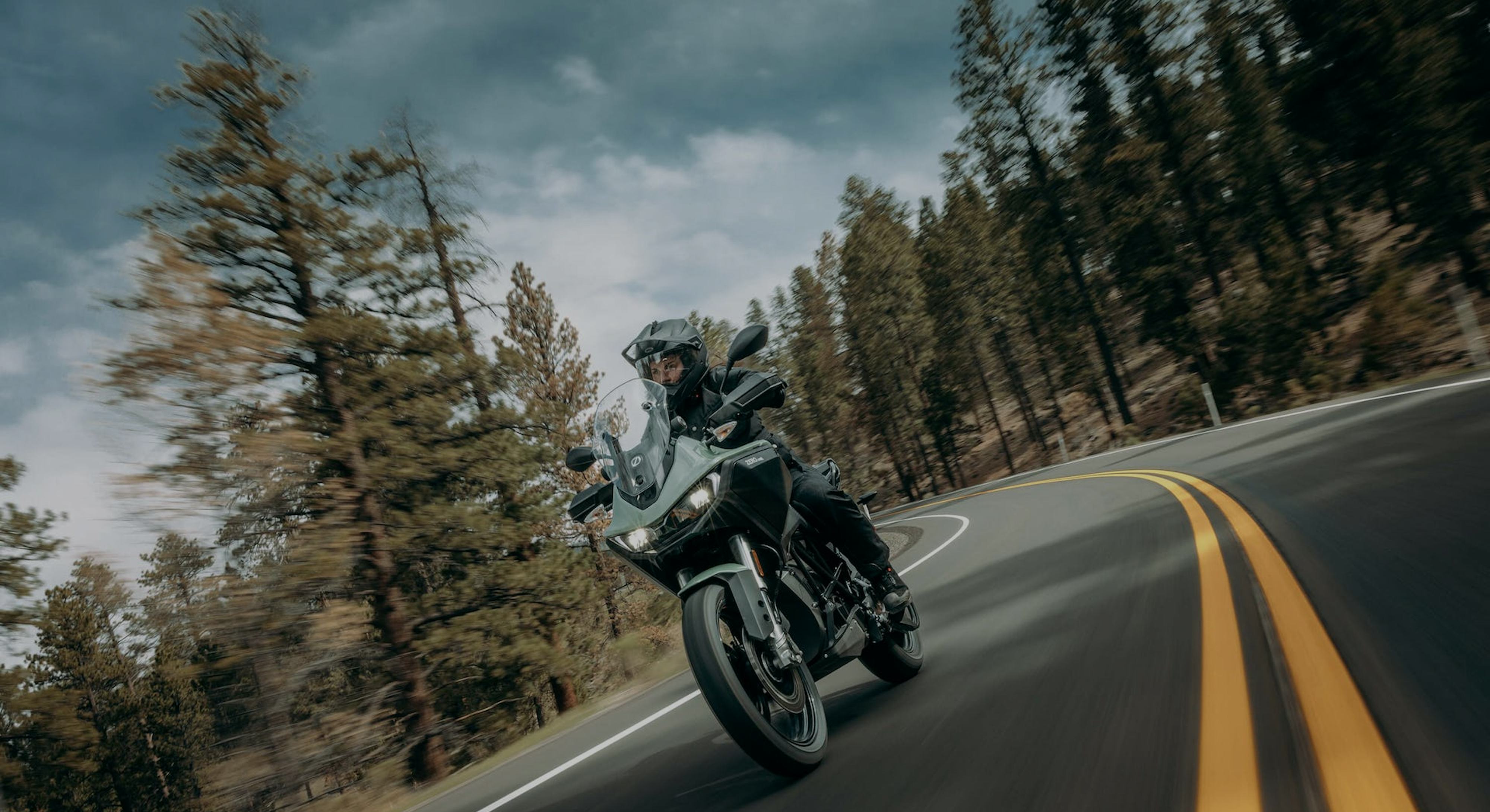 Zero s Long range E motorcycle Is A Beast On And Off The Road zero-s-long-range-e-motorcycle-is-a-beast-on-and-off-the-road