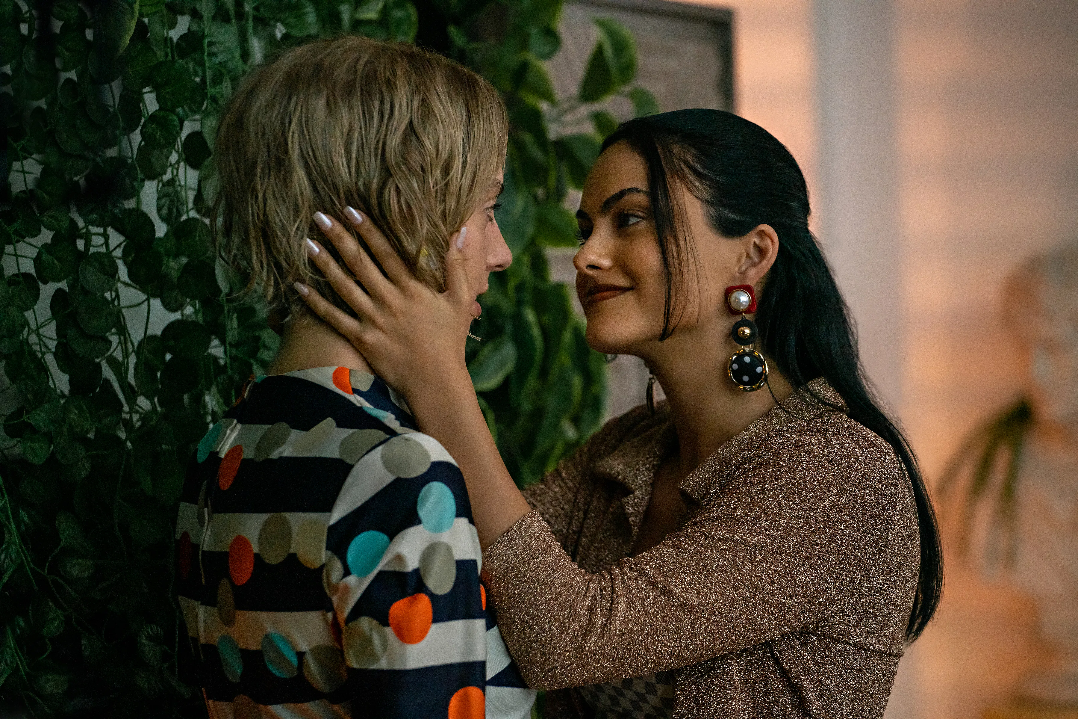 ’Do Revenge’s’ Costume Designer Was Inspired by Your Favorite Teen Movies