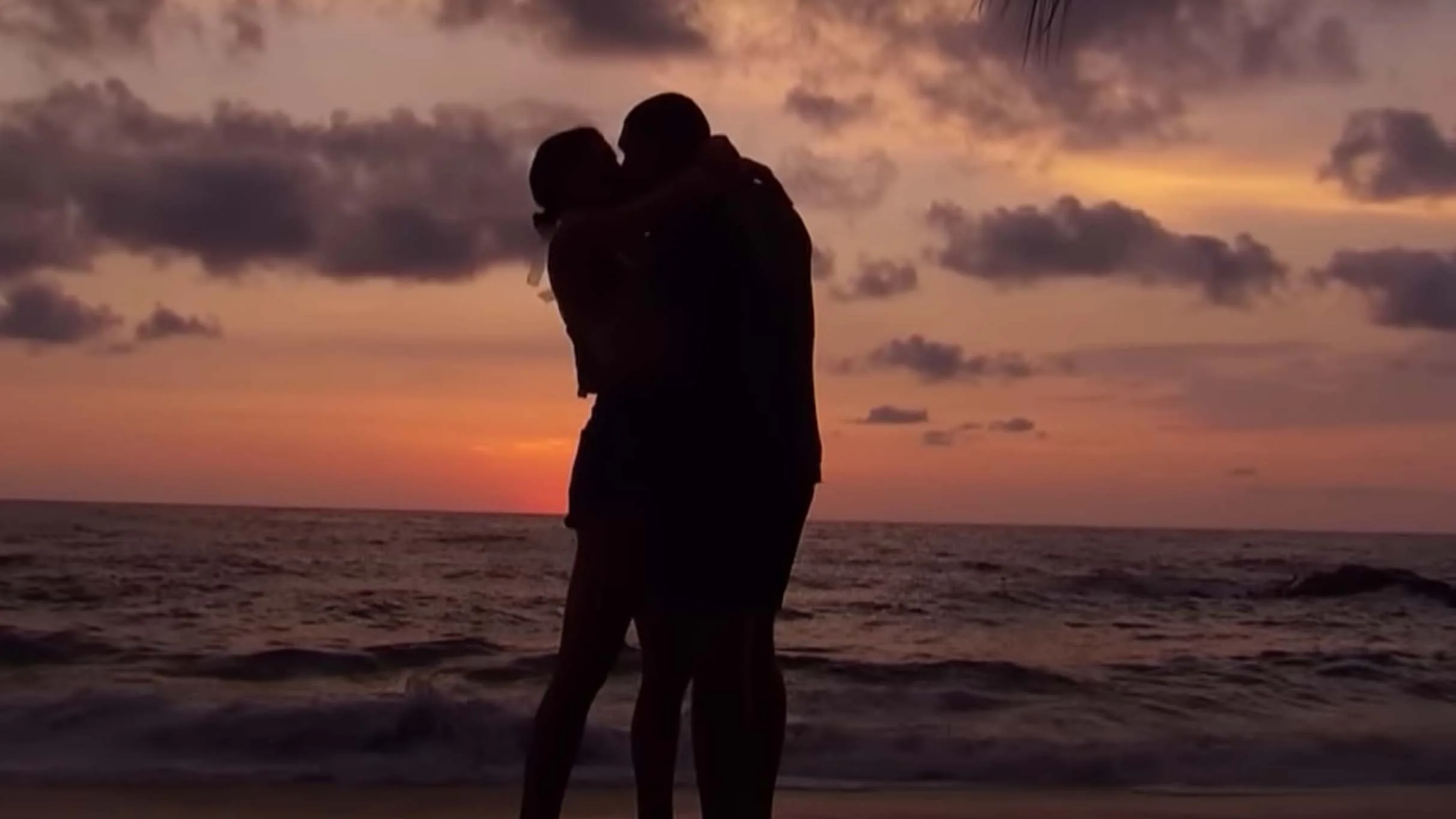 What Happened Between Romeo, Jill, & Kira Before 'Bachelor In Paradise ...